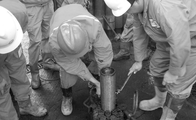 METC MWD Instrument on Slim Hole Sidetracking Horizontal Well